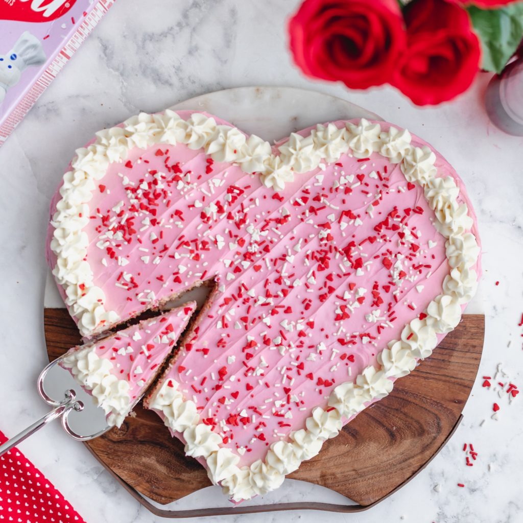 Simple Heart Cake Decoration